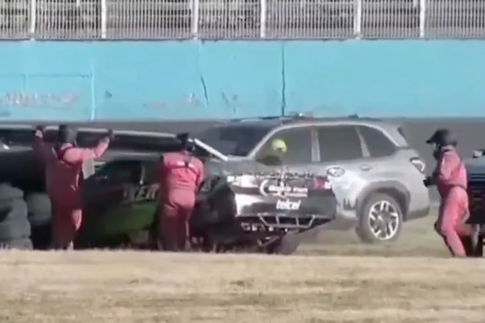 Chaos grips NASCAR Mexico finale as safety vehicle rams car and title ...