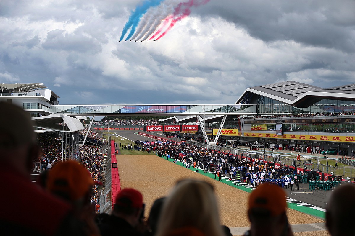 F1イギリスGPは”4日間”のお祭りに？ ファン体験の向上目指すシルバーストン、開催日程の拡大に興味