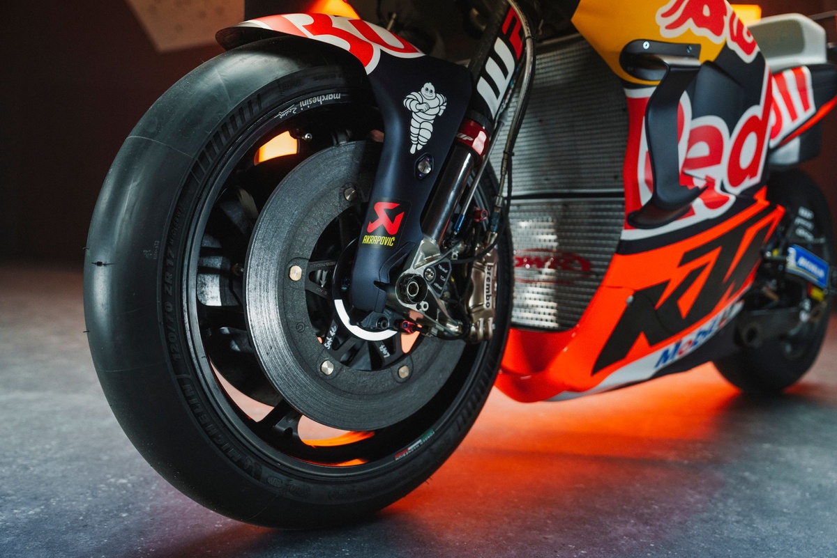 Diretta MotoGP | KTM e Tech3 presentano insieme le loro RC16