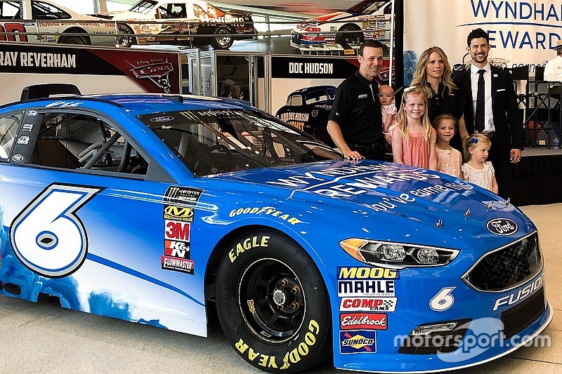 Matt Kenseth to make NASCAR return with Roush Fenway Racing