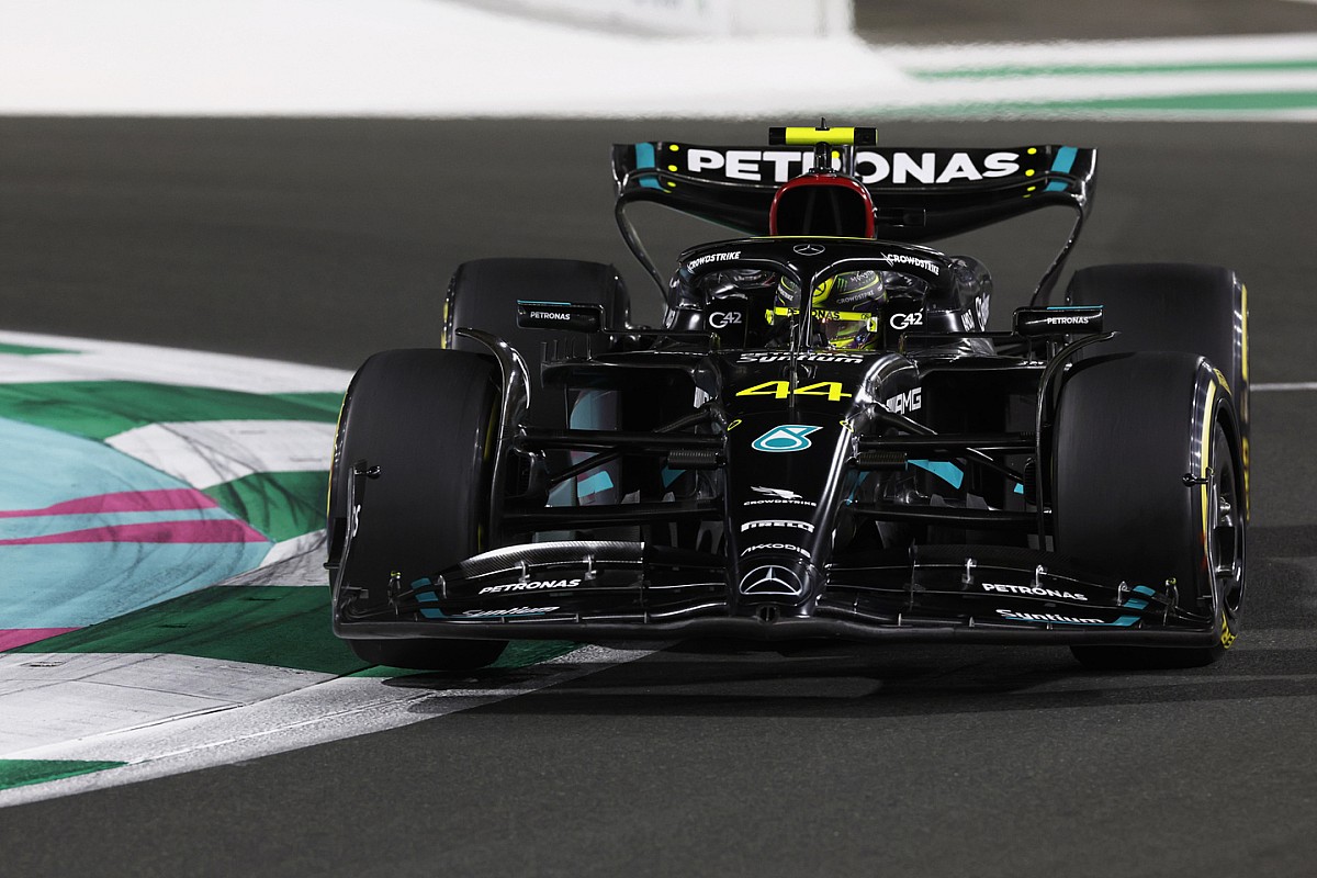 Mercedes W14 will still be “mighty” at some F1 tracks, predicts Vowles