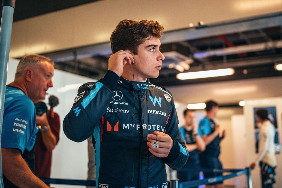 Colapinto estreia na F1 no TL1 de Silverstone pela Williams