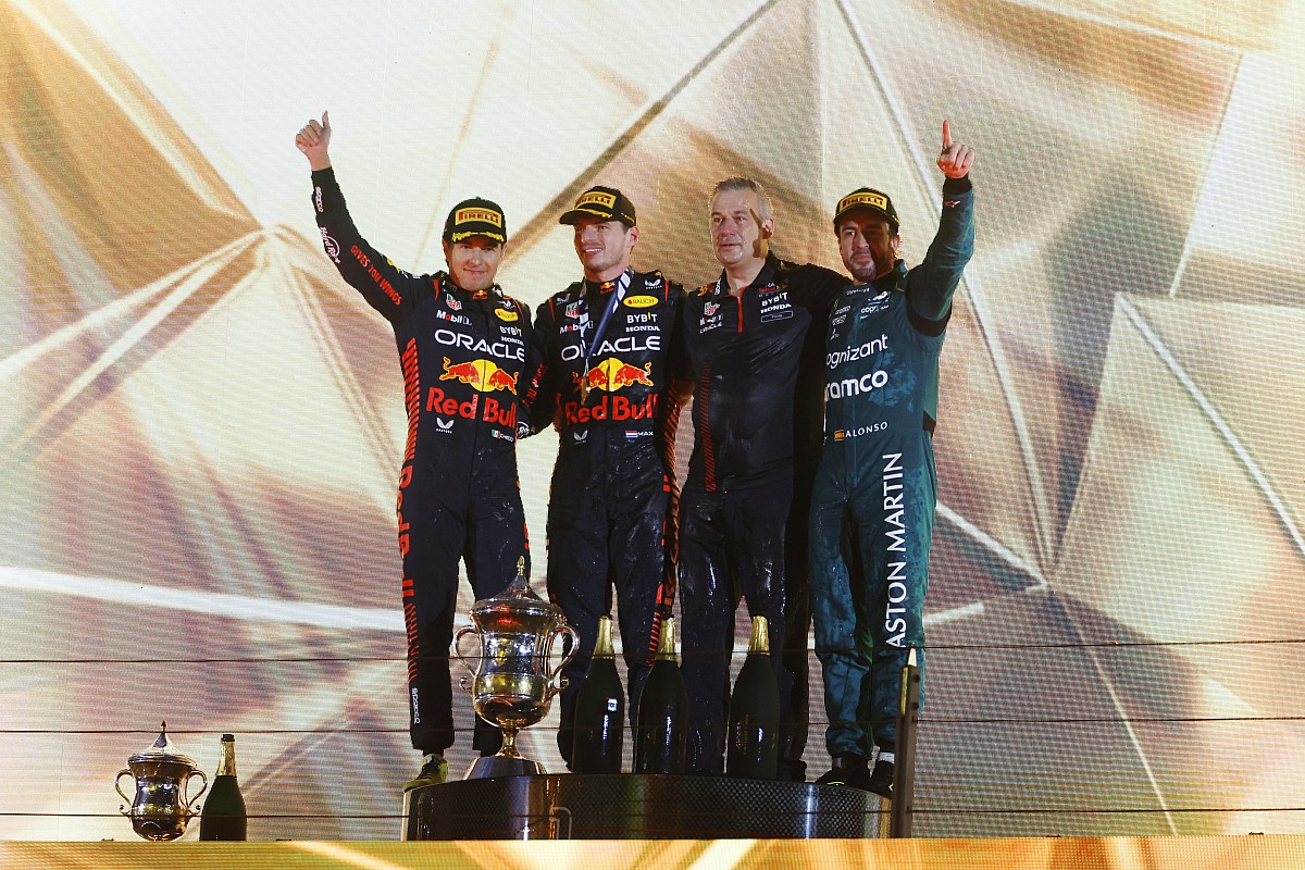Verstappen gana el GP de Bahréin 2023 con podio de Checo Pérez