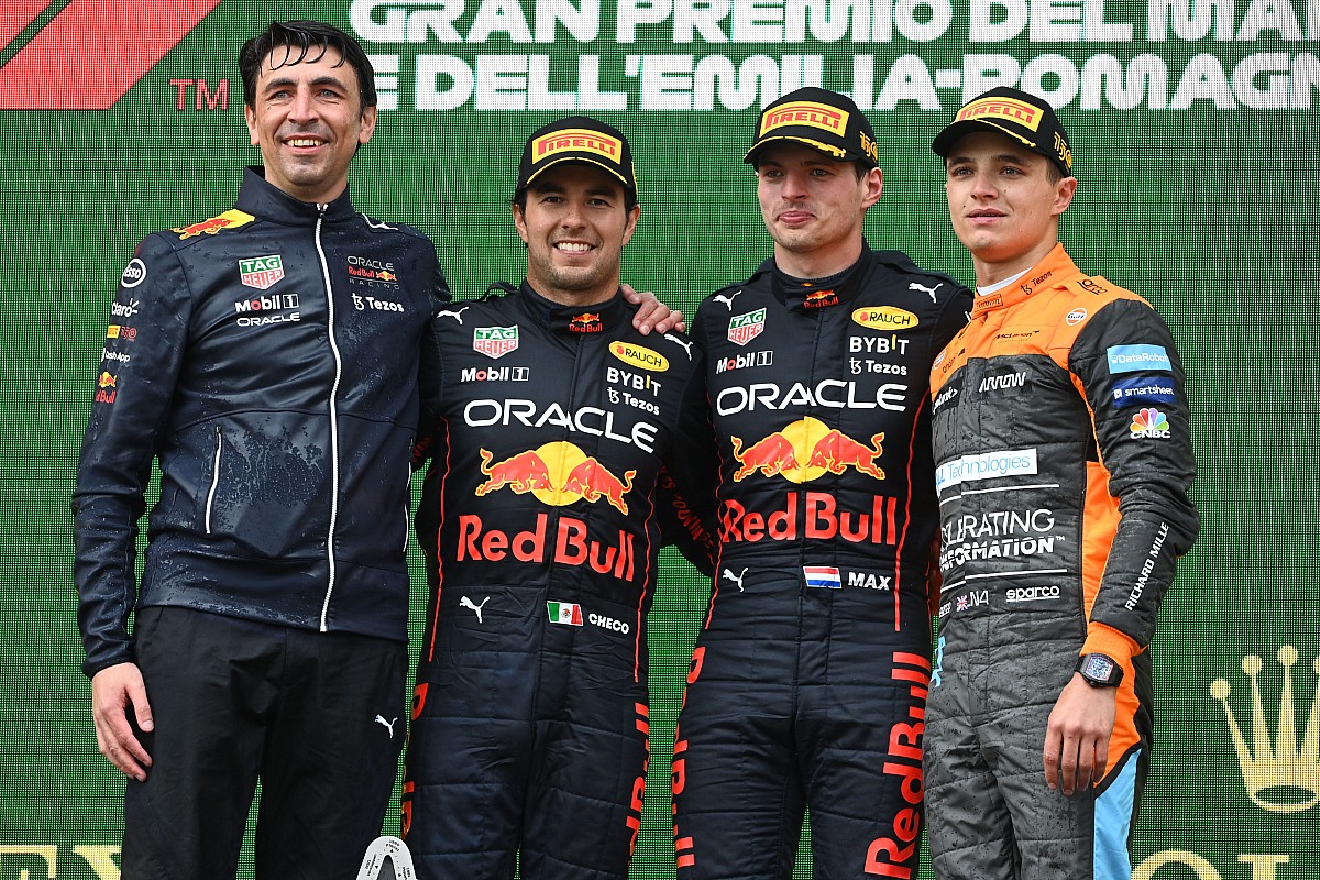 VIDEO: Verstappen wint in 2022 ook Grand Prix van Emilia-Romagna