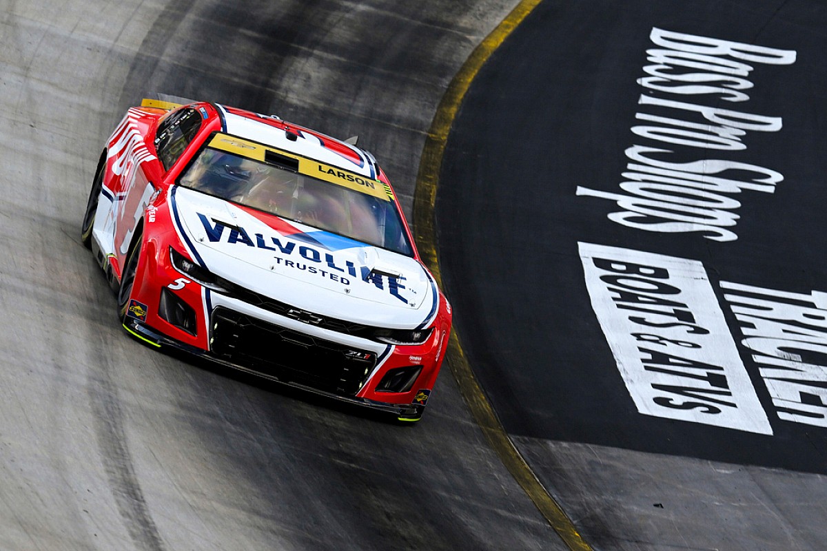 Kyle Larson fastest in NASCAR Cup practice at Bristol