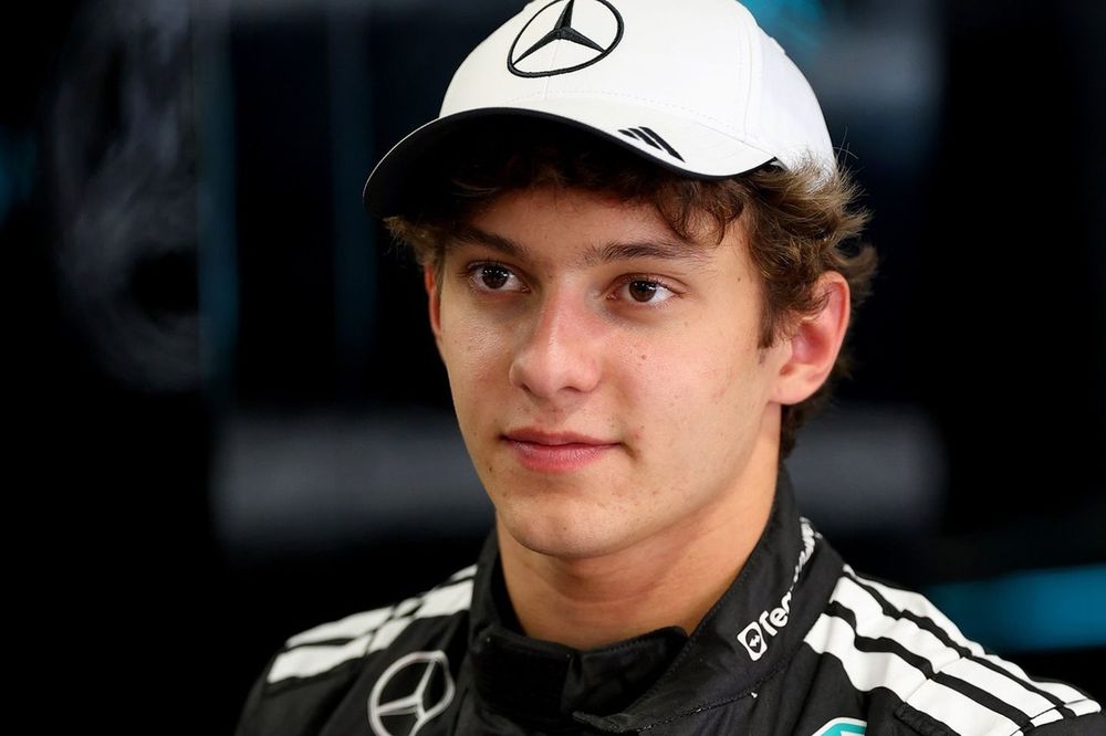 Martin Brundle warns Mercedes of Kimi Antonelli "crisis"