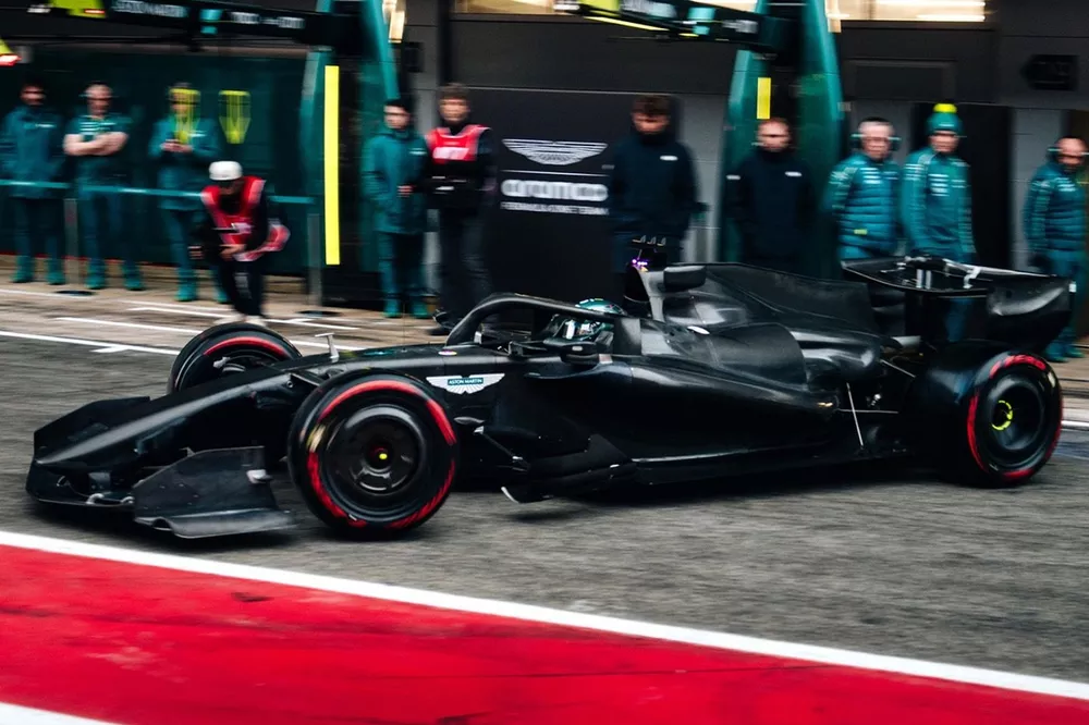 Bernie Collins breaks down Aston Martin’s 2026 F1 car after Adrian ...