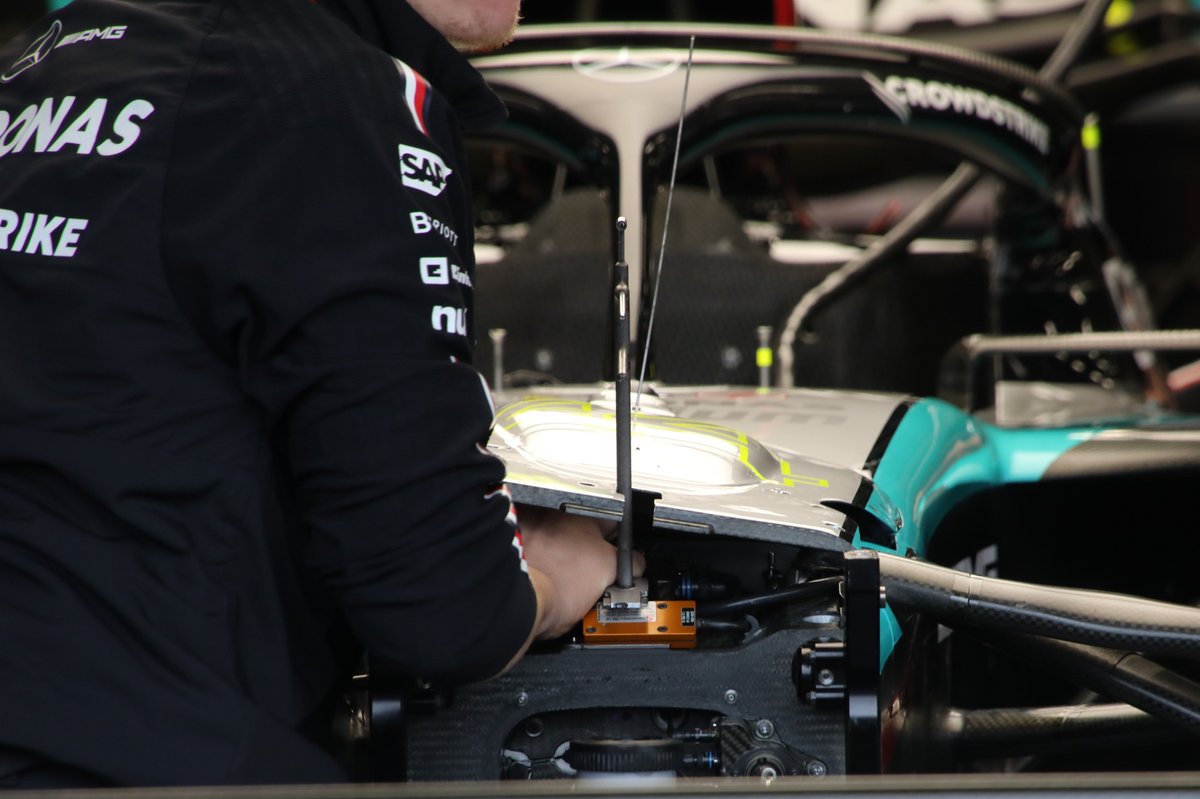 F1: Misteri di Balik Perubahan Vanity Panel Mercedes W15