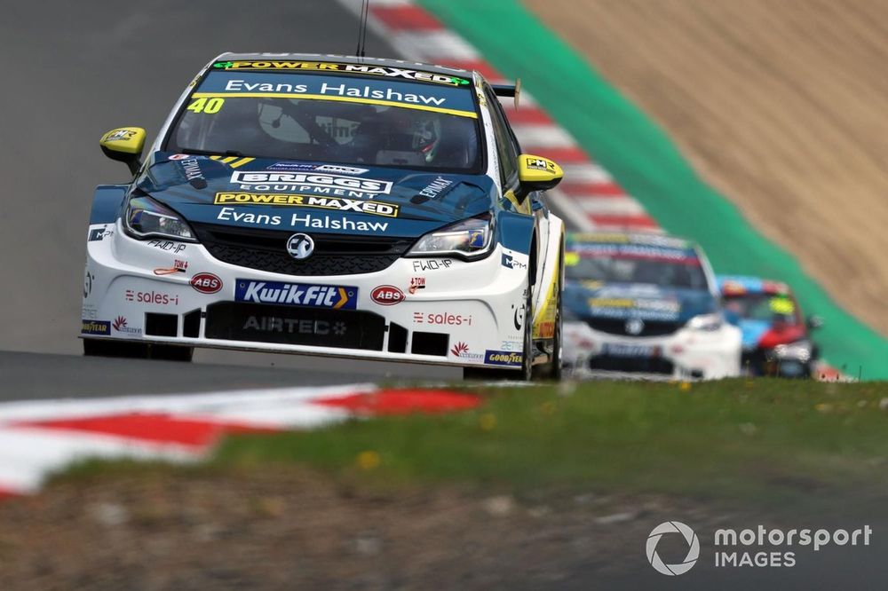 BTCC Brands Hatch: Taylor-Smith and Chilton top practice