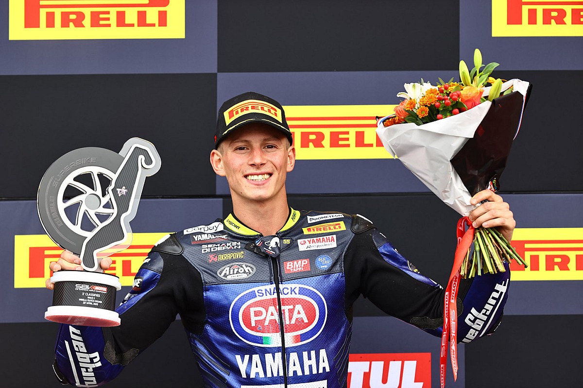 Yamaha anuncia la renovación de Locatelli en WorldSBK por dos años más