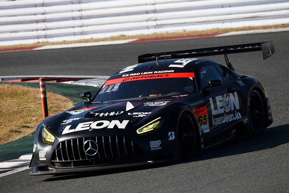 LEON Mercedes SUPER GT team refreshes driver line-up