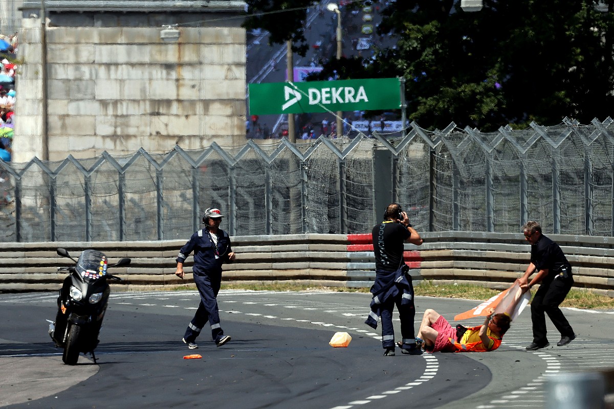 Marshal injured after protestors invade Norisring DTM track
