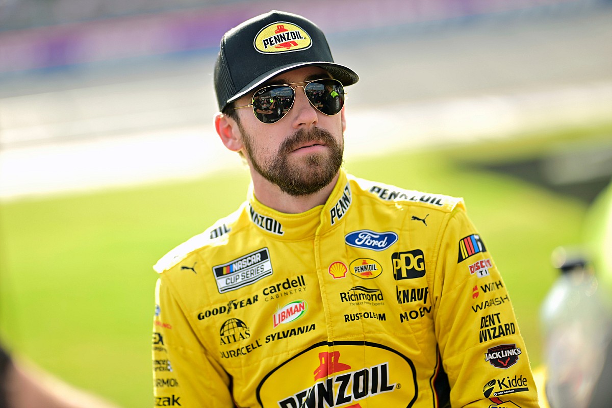 Blaney "ran out of laps" to catch Bell for Homestead win