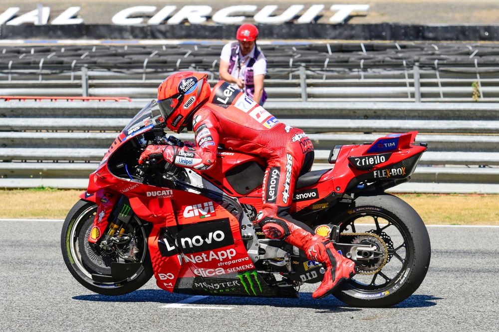 Dall'Igna detalla por qué Ducati arrancará 2025 con el motor de 2024