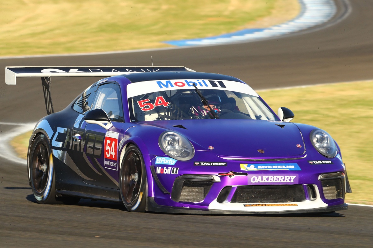 Porsche Cup: Chaves é o mais rápido no TL1 da Sprint Challenge