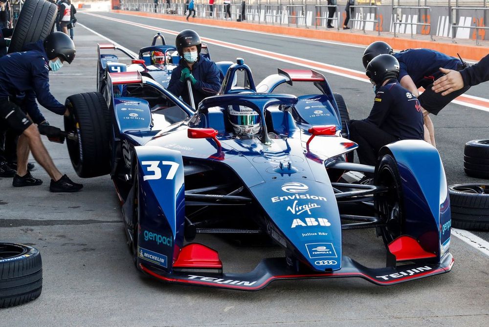 Formuła E niegotowa na pit stopy