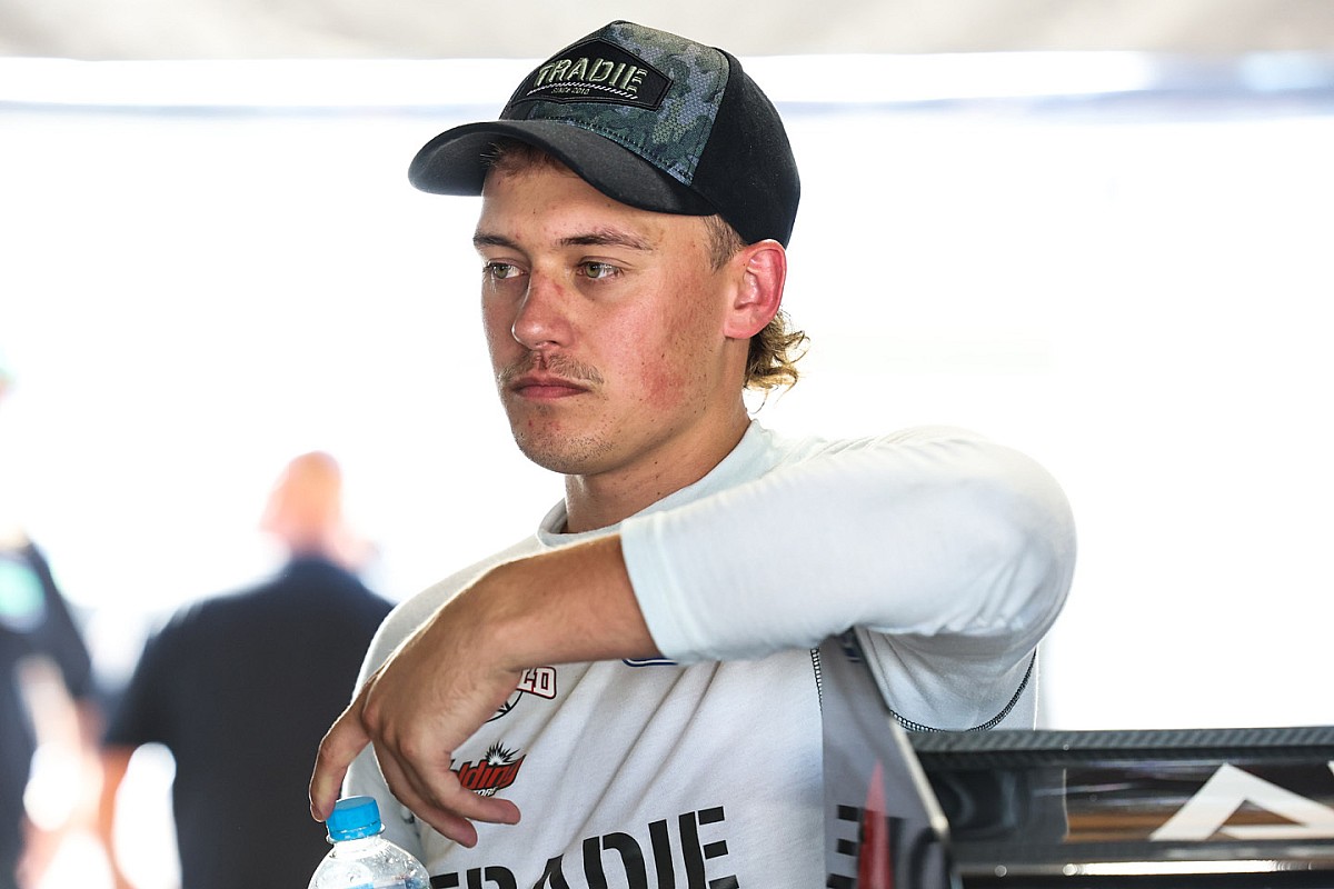 Jake Kostecki seals Supercars return