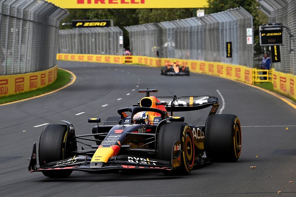 Verstappen lidera la FP3 de Australia; desastrosa sesión para Pérez