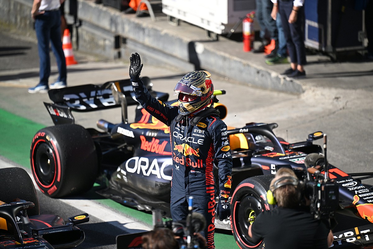 Max Verstappen heer en meester in Braziliaanse F1-sprintrace