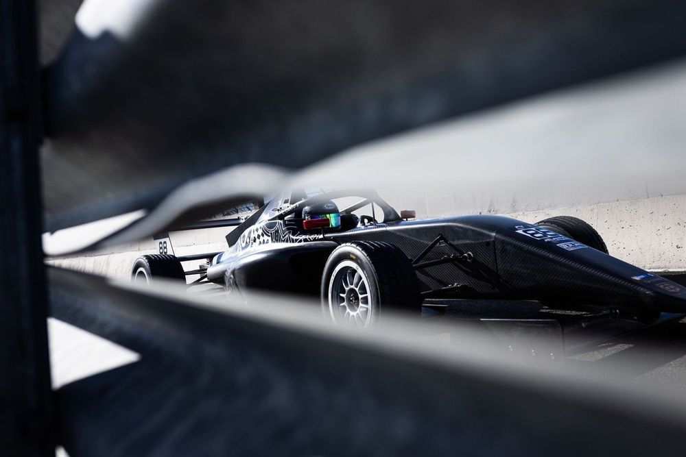 El Tc Racing De Courtois Y Merhi Arranca Su Ilusionante Etapa En F4