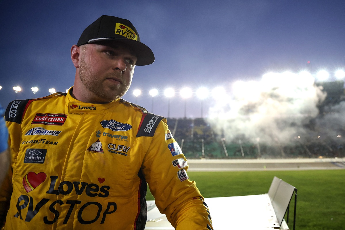 Layne Riggs disqualified from Kansas Truck race, loses runner-up finish ...