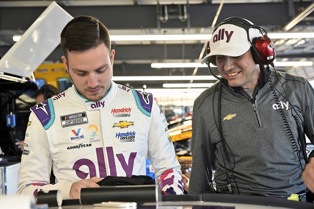 Hendrick Motorsports names interim Cup Series crew chiefs