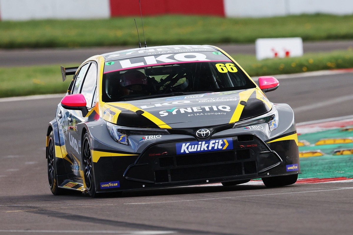 BTCC Croft: Cook fastest in practice from Ingram