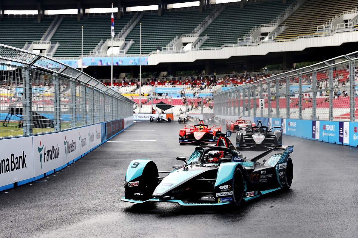 Seoul E-Prix: Evans keeps Formula E title hopes alive into final race