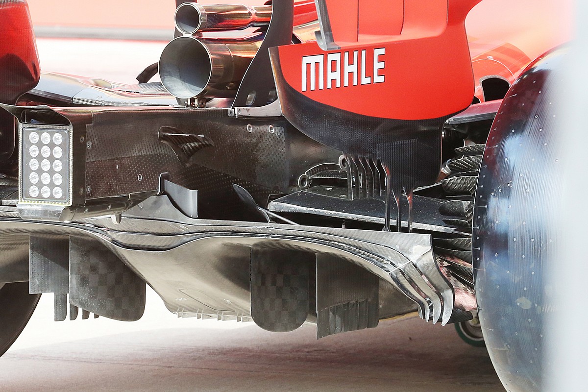 Ferrari: nel diffusore c'è anche il doppio fondo della SF71H