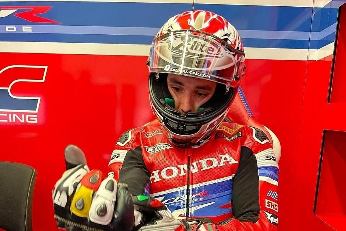 Iker Lecuona vuelve a subirse a su Honda de WorldSBK en Jerez