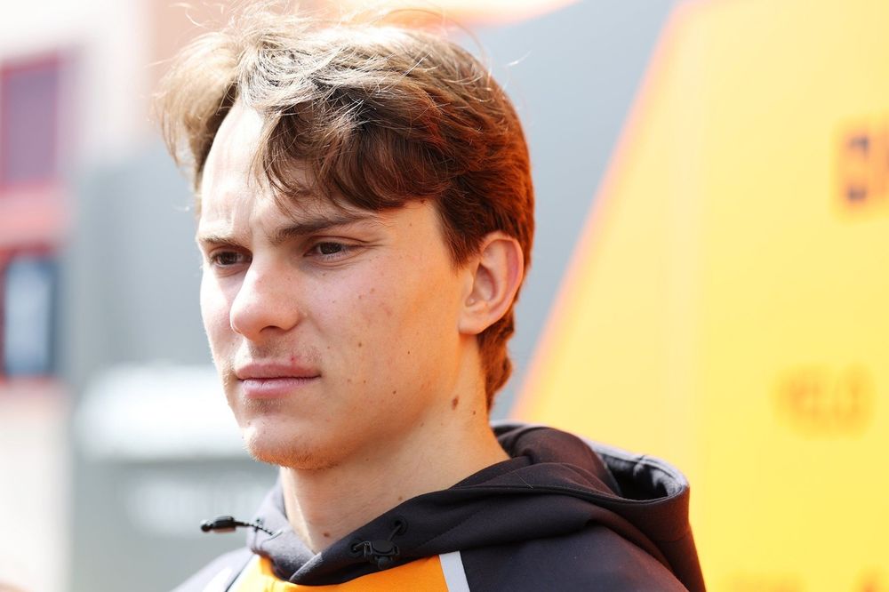 Resmi: McLaren, Oscar Piastri ile kontrat yeniledi!