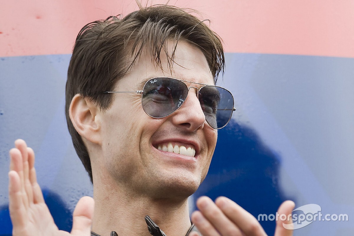 Amikor Tom Cruise egy igazi F1-es Red Bullt vezetett: videó