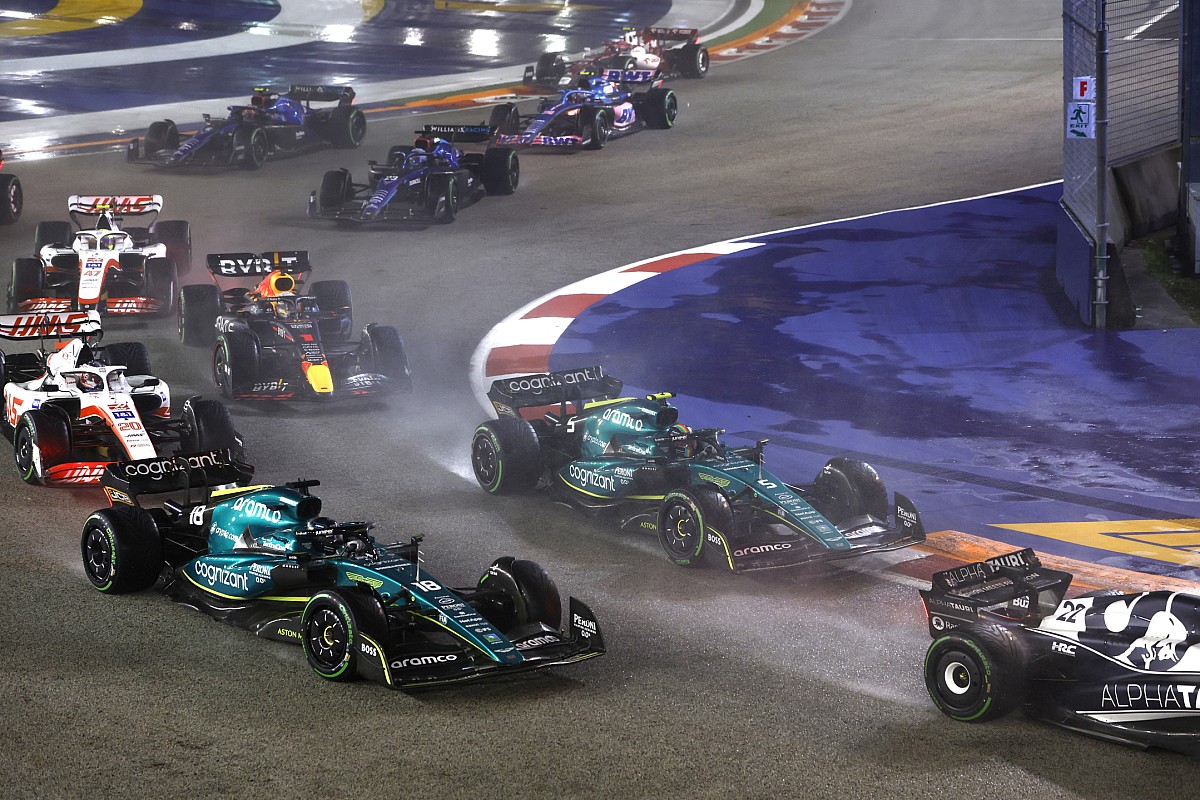 Verstappen blames anti-stall for poor F1 Singapore GP start