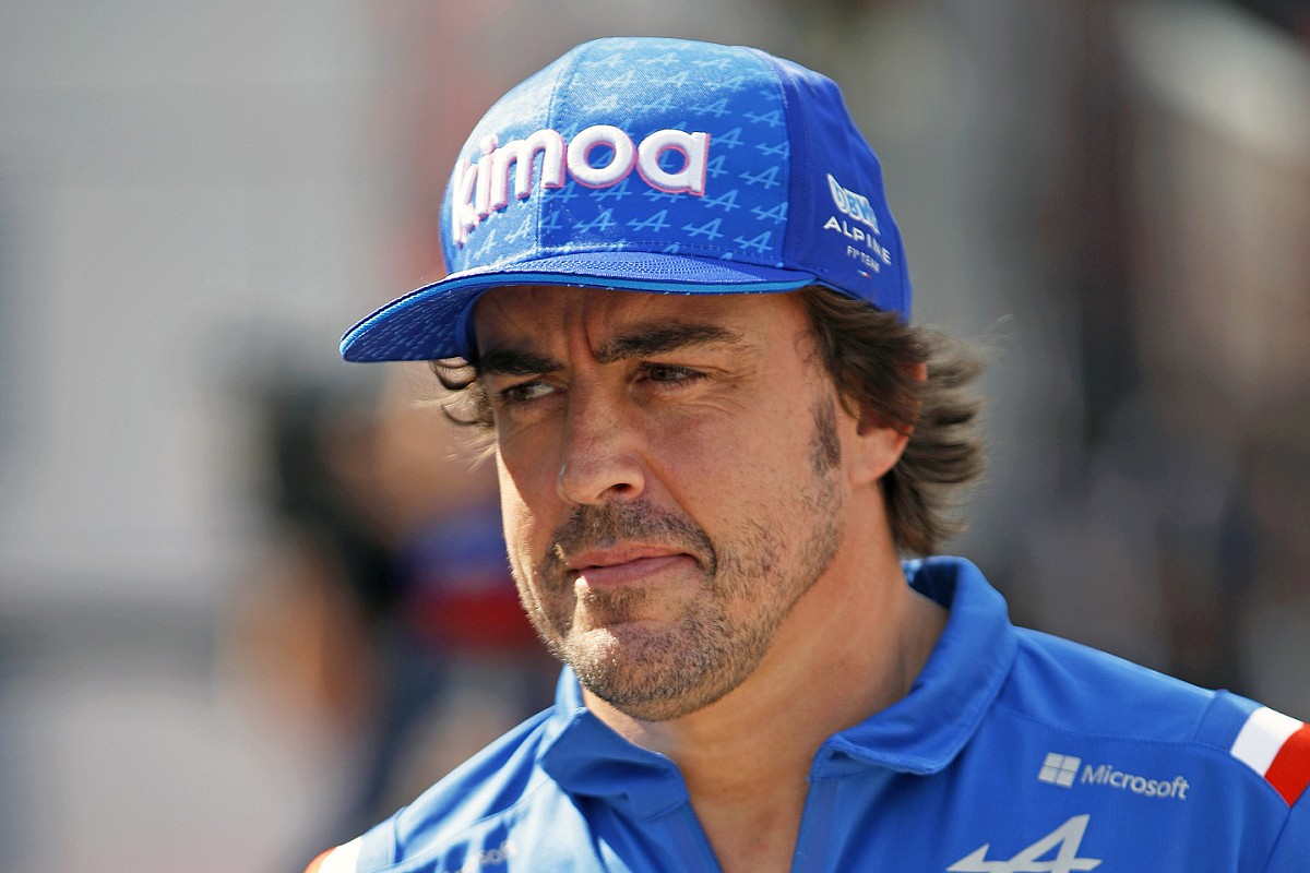 Fernando Alonso: "Strange feeling" as Alpine F1 talks stalled