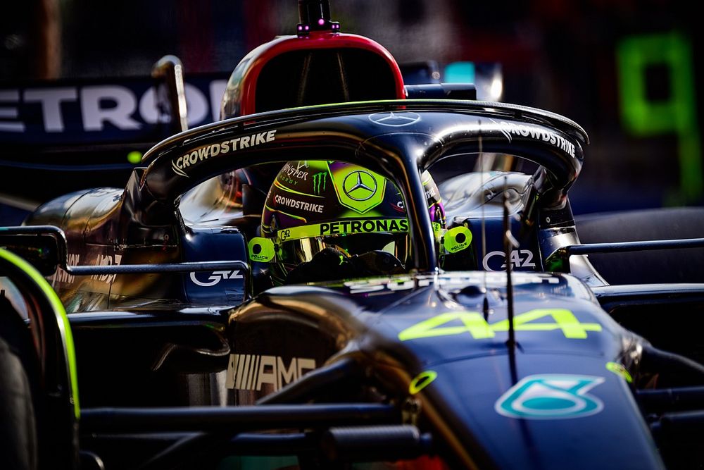 Hamilton: "Araç, geçen sezonki gibi hissettirdi"