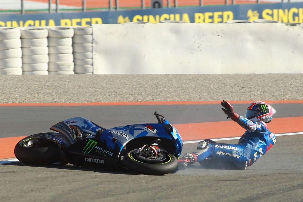 Rins “expected” crash in Valencia MotoGP finale while fighting for win