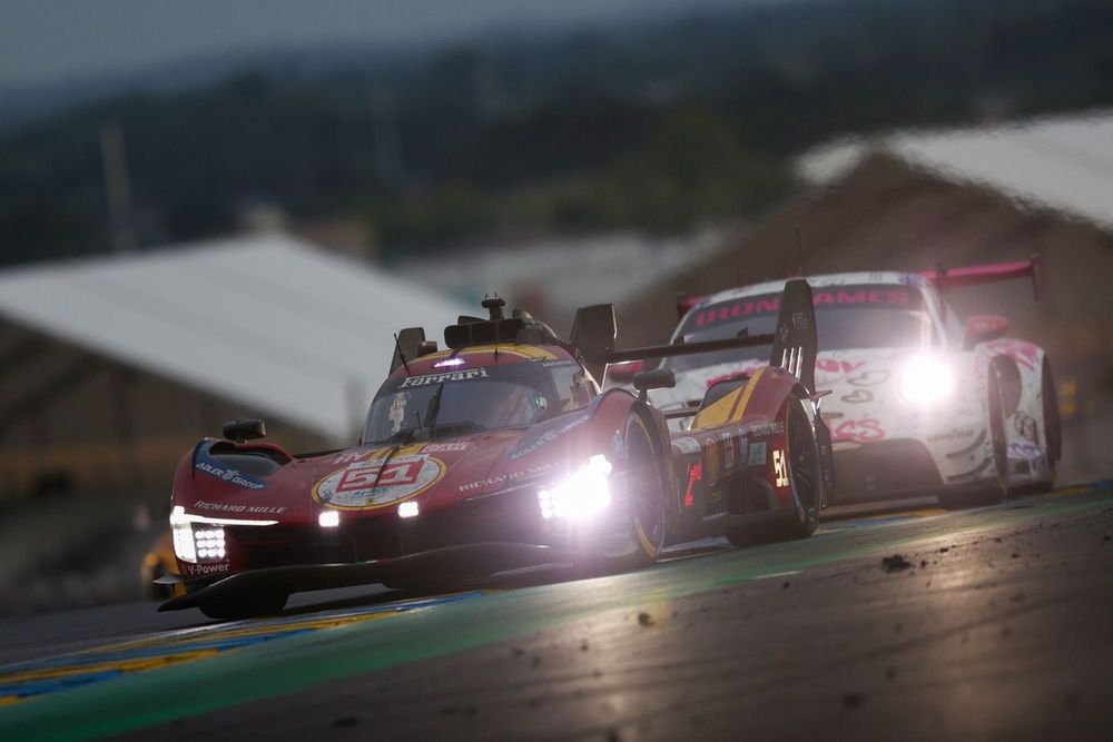 24H Le Mans: Ferrari, al frente tras la noche; Toyota les persigue