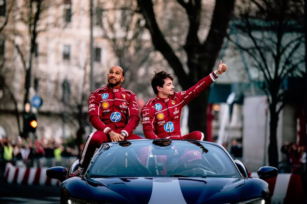 Lewis Hamilton feels the pressure from Ferrari fans: "Dying for another ...