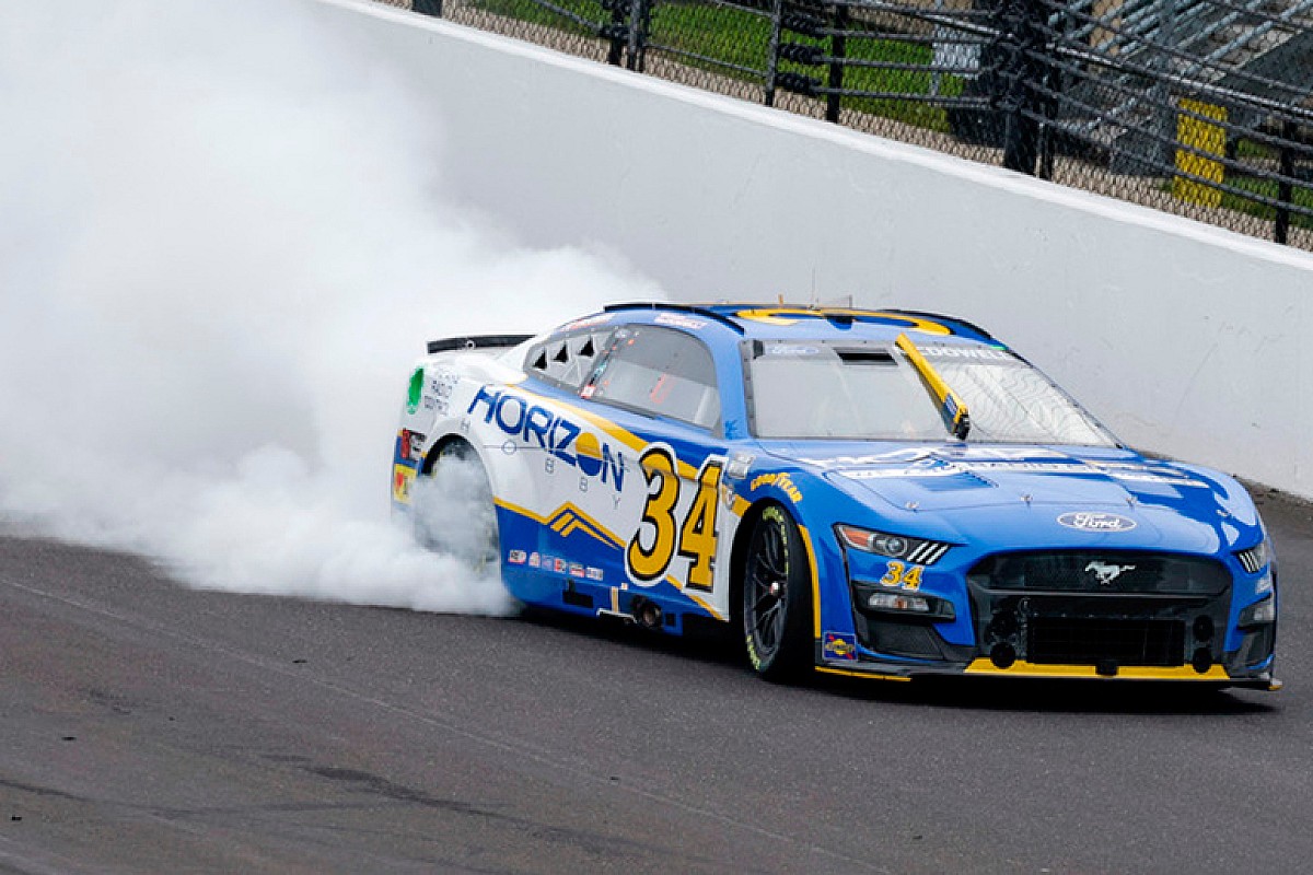 NASCAR Indianapolis: Michael McDowell fährt sich mit Sieg in die Playoffs