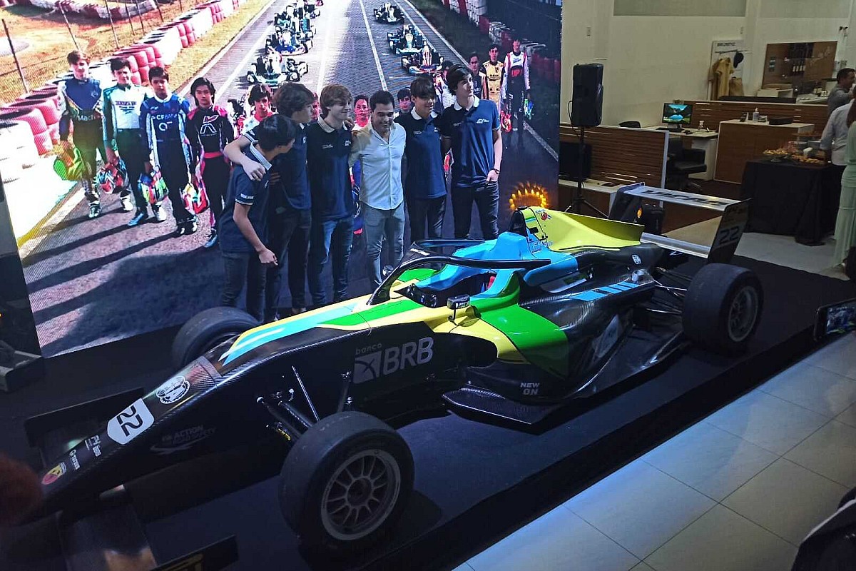 APBF reúne pilotos da nova F4 Brasil e embaixadores famosos; veja