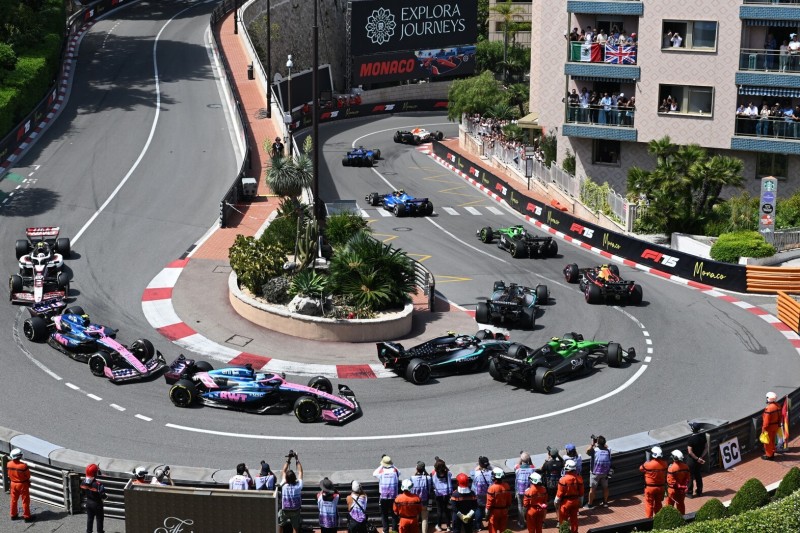 Horners Lösung fürs Monaco-Problem: Reißen wir einfach Flavios Häuser ab!