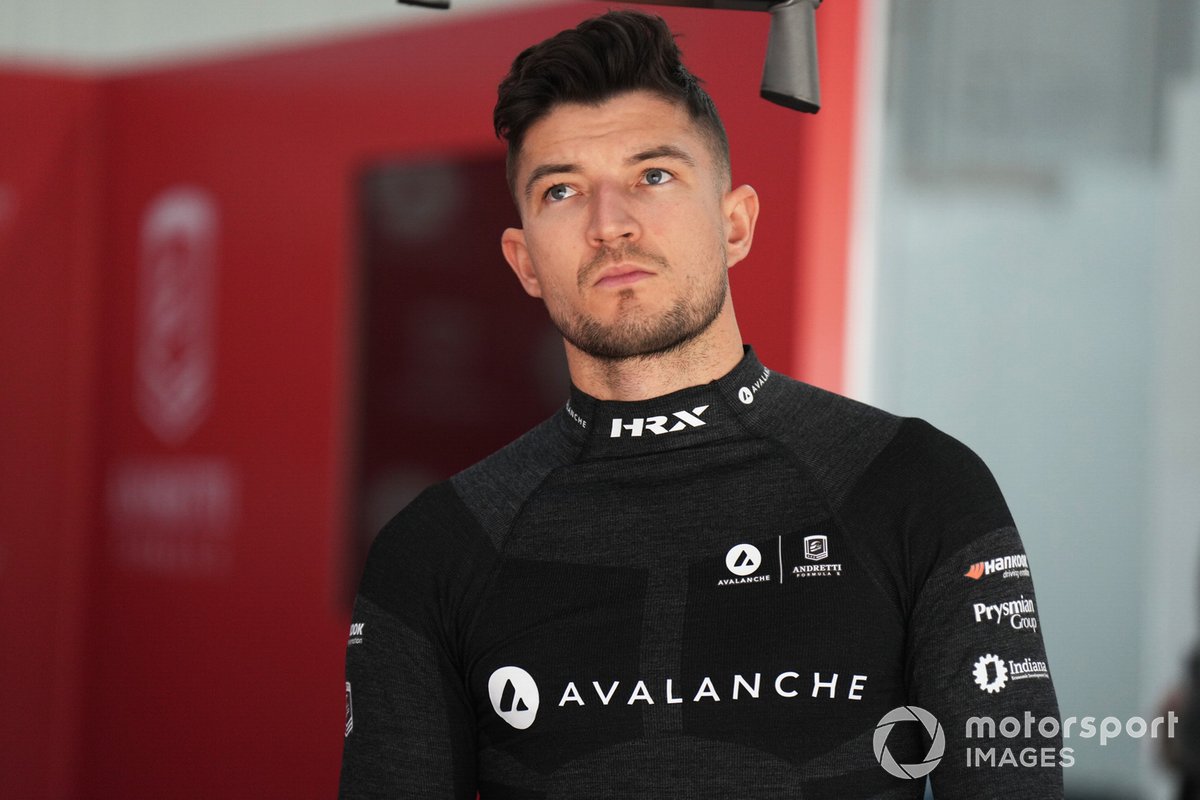 Jake Dennis Profile - Bio, News, High-Res Photos & High Quality Videos