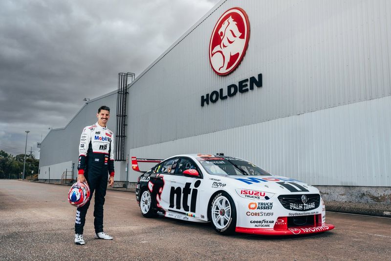 Famous Holden livery revived for Adelaide