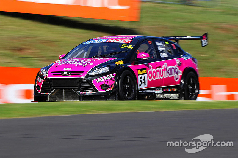 #54 MARC Cars Australia Focus V8: Tony Alford, Mark Griffith, Beric ...