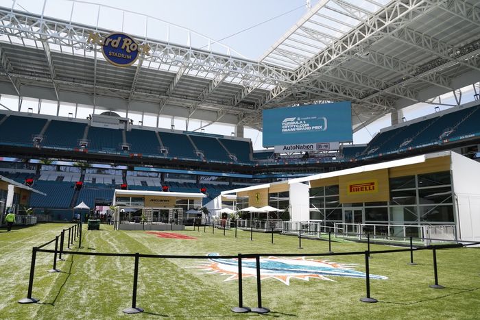 Foto's: De unieke F1-paddock in het Hard Rock Stadium in Miami