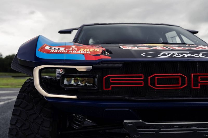 Ford presenta en Goodwood su Raptor para el Dakar 2025