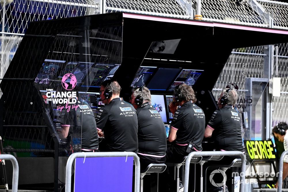 Gallagher, Alpine'nin başarılı olmak istiyorsa Mercedes sahiplik ...