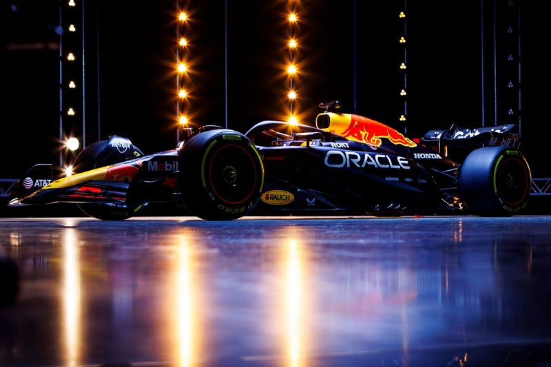 Fotogallery F1 | Ecco la Red Bull RB21 di Verstappen e Lawson