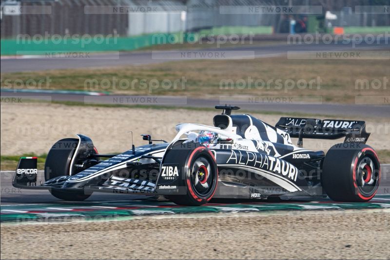 Eerste coureurs in F1-auto gespot: Tsunoda en Ricciardo in Imola
