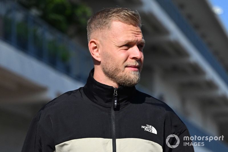 Red Bull drivers deny front bib device boosted car performance